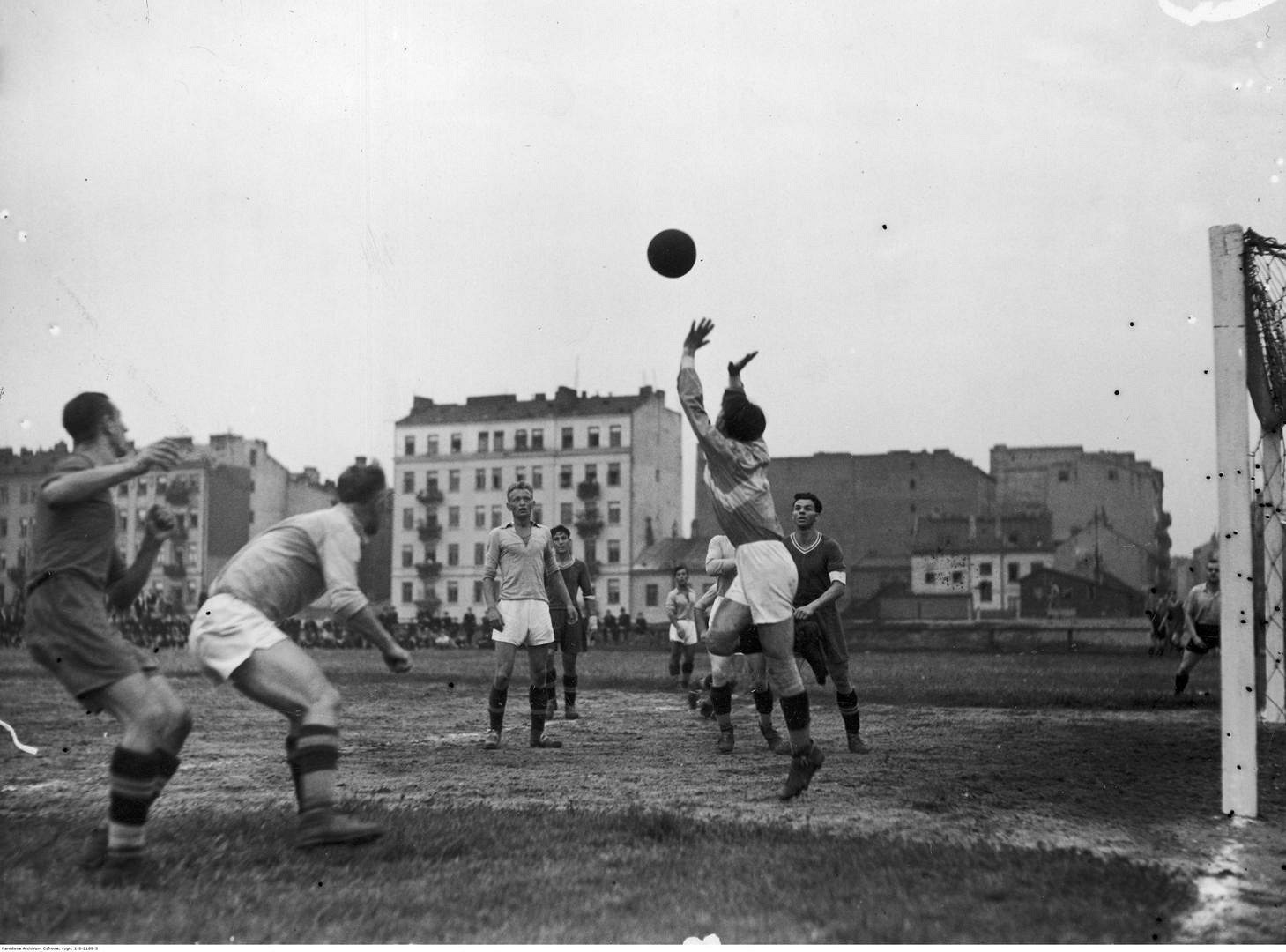 The Warsaw Jews and football before the war \ News \ The Warsaw Jews ...